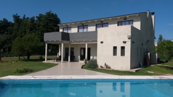 ANANDA COMPLEJO TURISTICO - Cabañas y Departamentos a 100 mts. del Lago ...